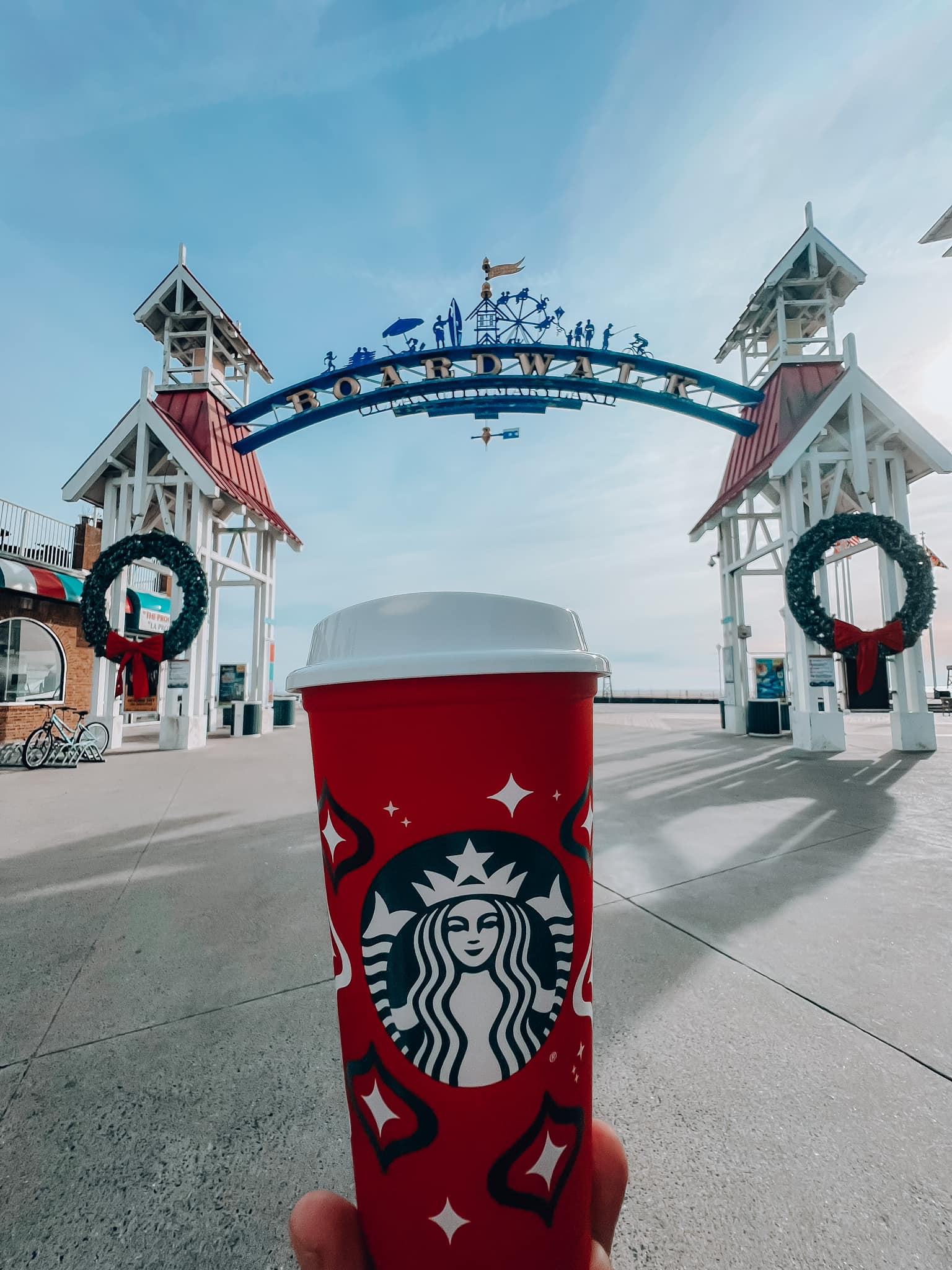 Celebrate Red Cup Day at Starbucks on 17th Street - OCMD Restaurants