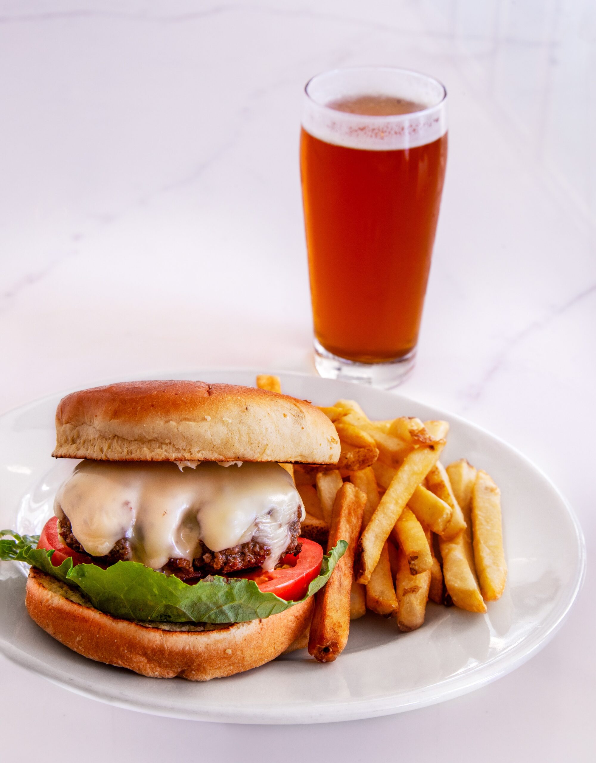 Sunday Burger Special at Marlin Moon - OCMD Restaurants